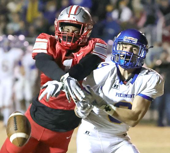 Photos: Saks VS Piedmont, AHSAA Semi-Final Football Game | Slideshows ...