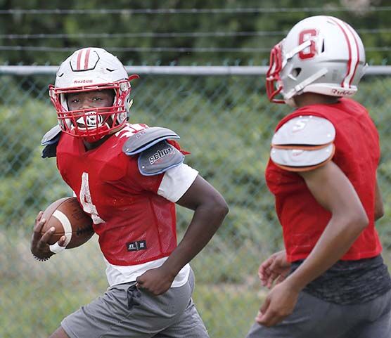 Photos: Saks Wildcat Football Practice | Slideshows | annistonstar.com