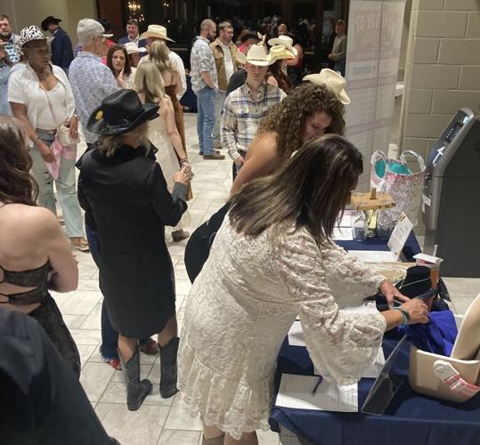 PHOTOS: 2nd Chances Giddy-Up Gala | Slideshows | annistonstar.com