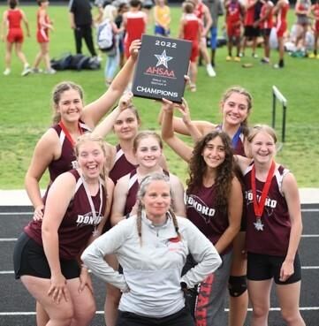 A CHAMPION EXITS: Donoho's Long tells team she's stepping down as track ...