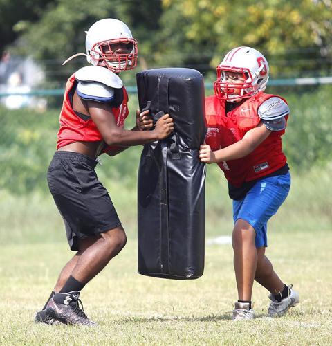 Photos: Saks Football Practice | Slideshows | annistonstar.com