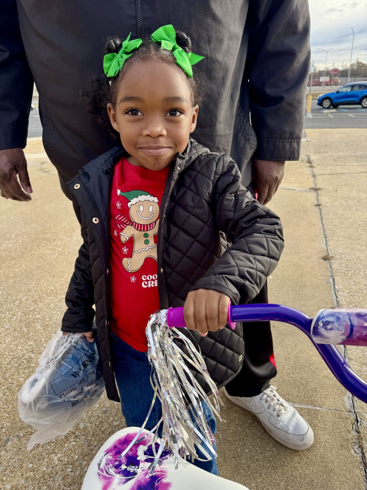 Smiles reward Kiwanis volunteers at annual bike-giveaway | Anniston ...