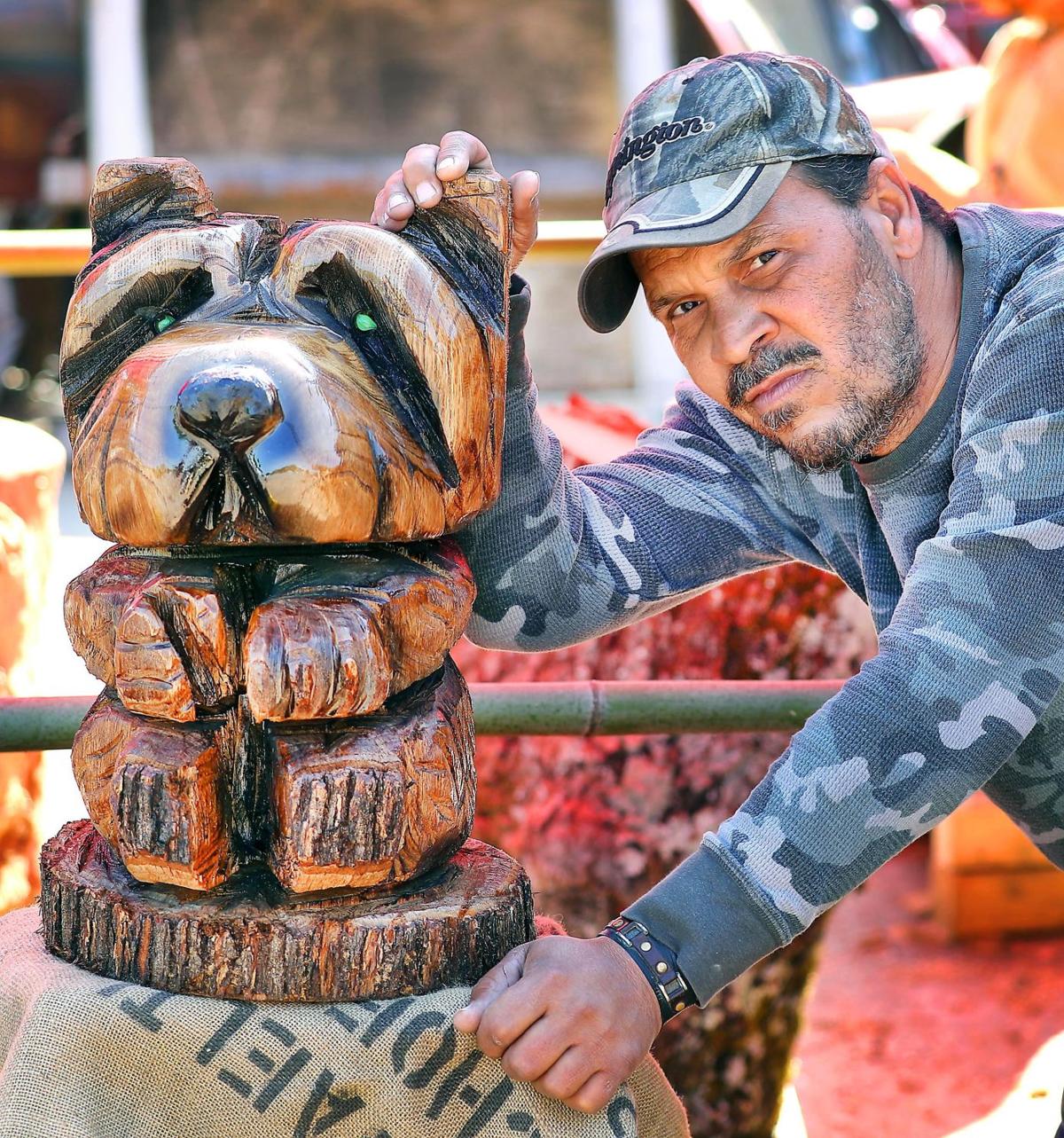 Step-by-Step: Chainsaw artist Ray Rodriguez transforms a tree stump ...