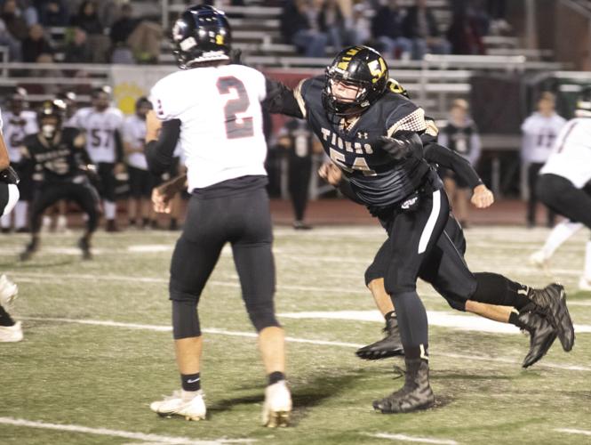 Photos: HS Football Playoffs - B.B. Comer v GW Long | The Daily Home ...