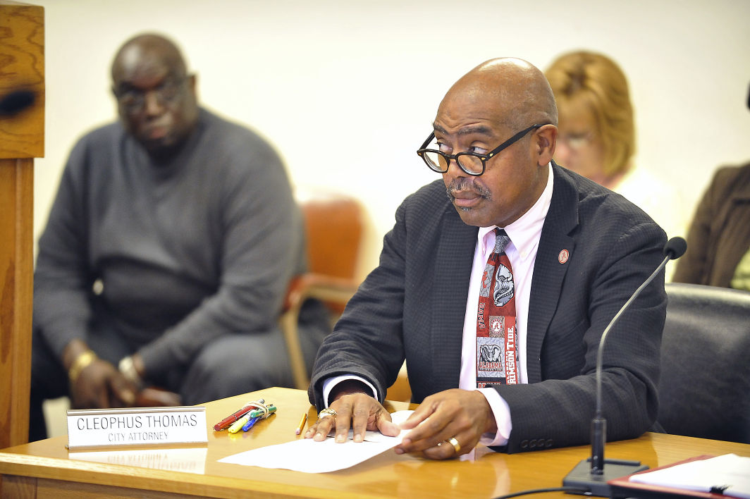 Anniston’s Thomas gets successor as black student president at UA ...