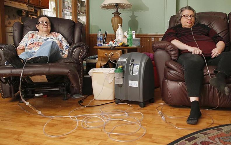 Weaver man dies of COVID after refusing to leave his sick wife ...