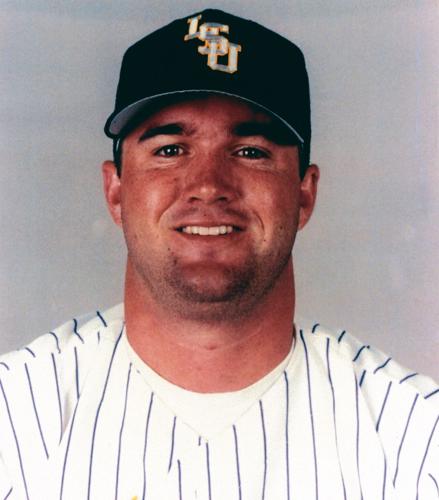 Moore set to be inducted into Calhoun County Sports Hall of Fame 25 ...