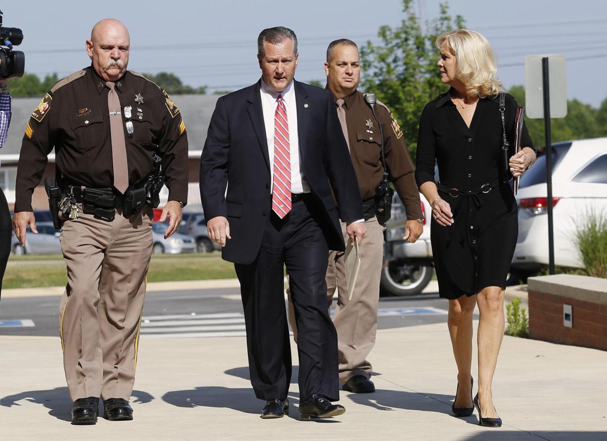 Consultant: No explicit mandate from Mike Hubbard to use his printing ...