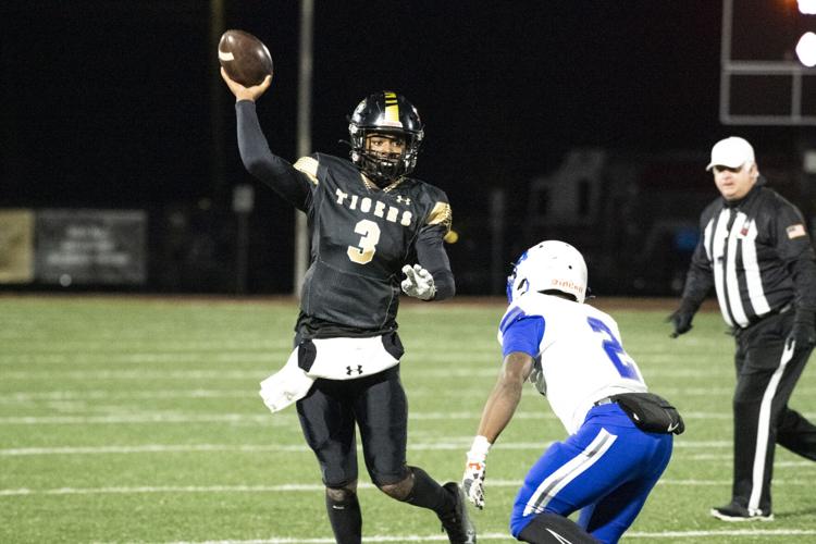 Prep football: B.B. Comer scores winning TD late, sends Reeltown home ...