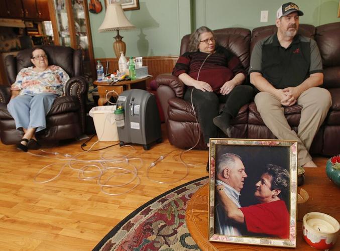 Weaver man dies of COVID after refusing to leave his sick wife ...