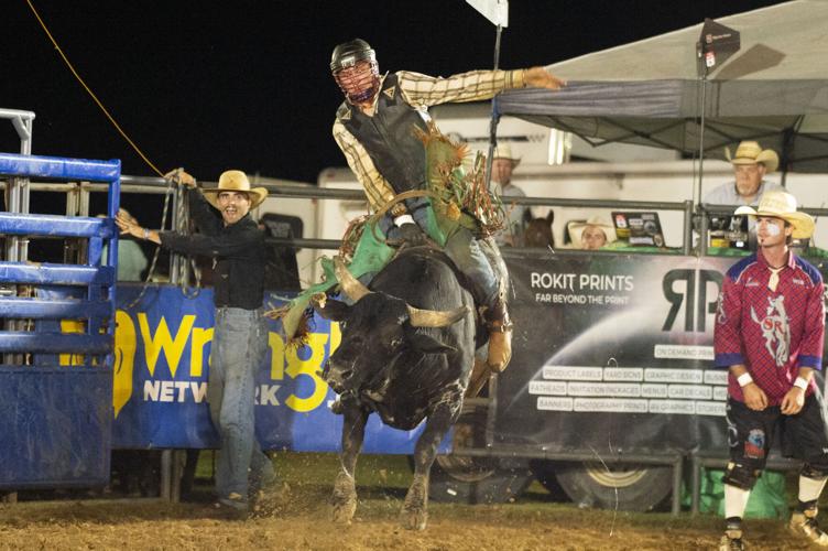 Scenes from Friday’s Lincoln Pro Rodeo | Slideshows | annistonstar.com