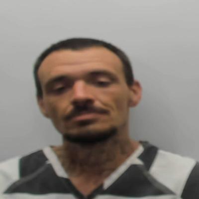 Suspected burglar all wet after he slips up in connection with car wash ...