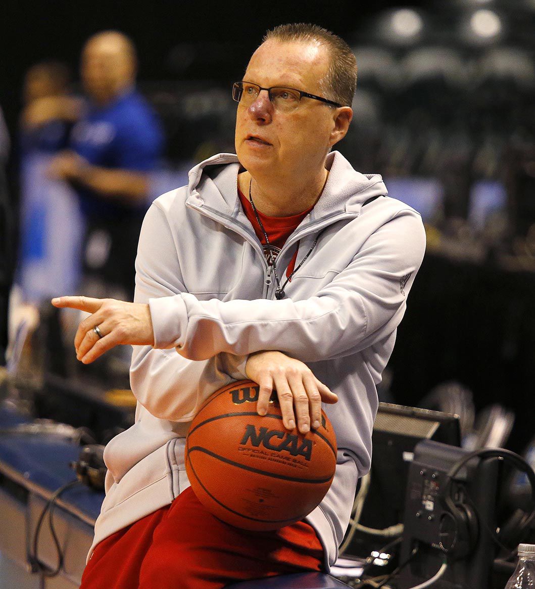 March Madness Photo Gallery: Coach Ray Harper at Practice | Slideshows ...