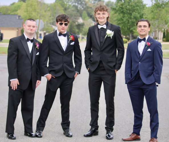 Teenager enjoys dinner and the JHS prom | Jacksonville | annistonstar.com