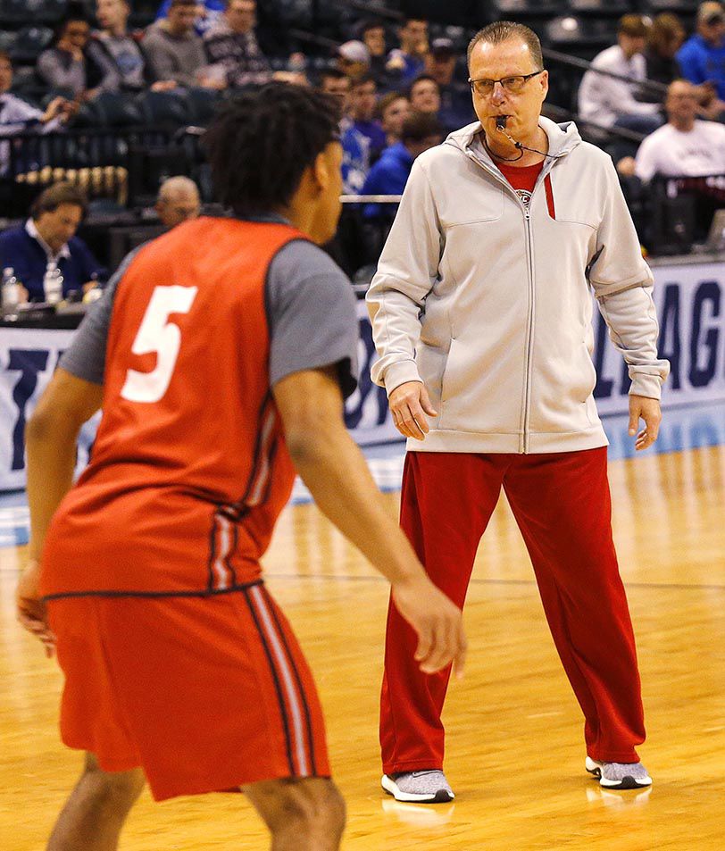March Madness Photo Gallery: Coach Ray Harper at Practice | Slideshows ...