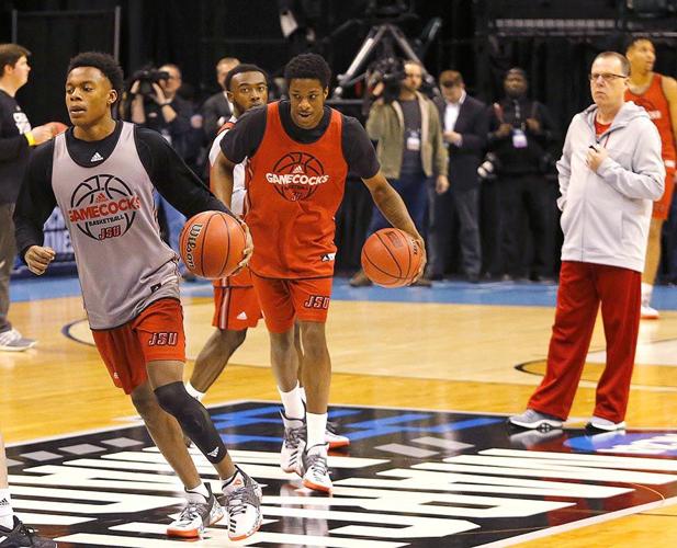 March Madness Photo Gallery: Coach Ray Harper at Practice | Slideshows ...