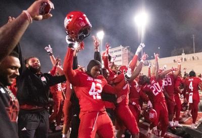 ONE STEP CLOSER: Gamecocks move into position for possible bowl bid ...