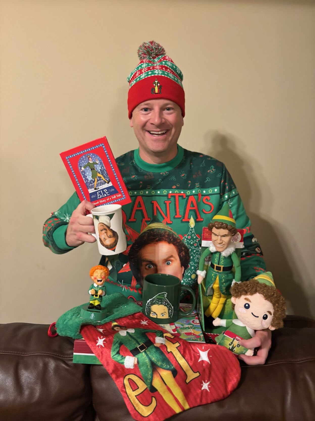 Weaver pastor spreads holiday cheer as Buddy the Elf | News ...