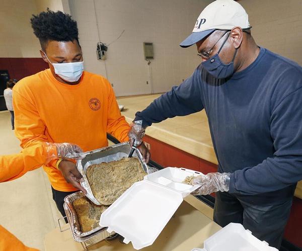 Photos: Area Thanksgiving To-Go Meals | News | annistonstar.com