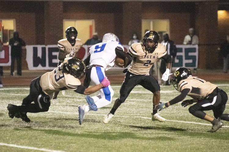 Photos: HS Playoff Football - B.B. Comer vs. Clarke County | Slideshows ...