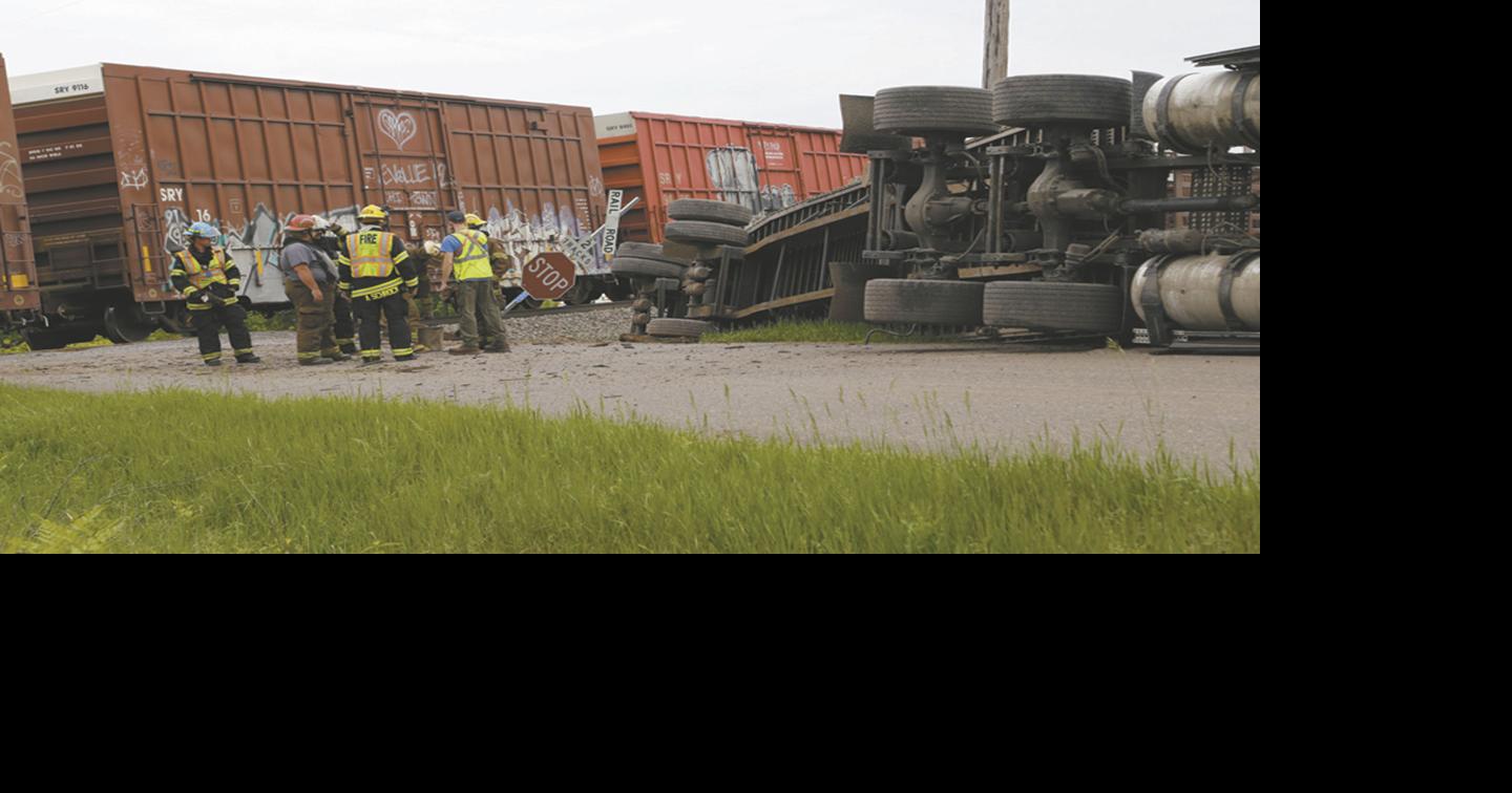Train hits semi in Stanberry | Free | apg-wi.com
