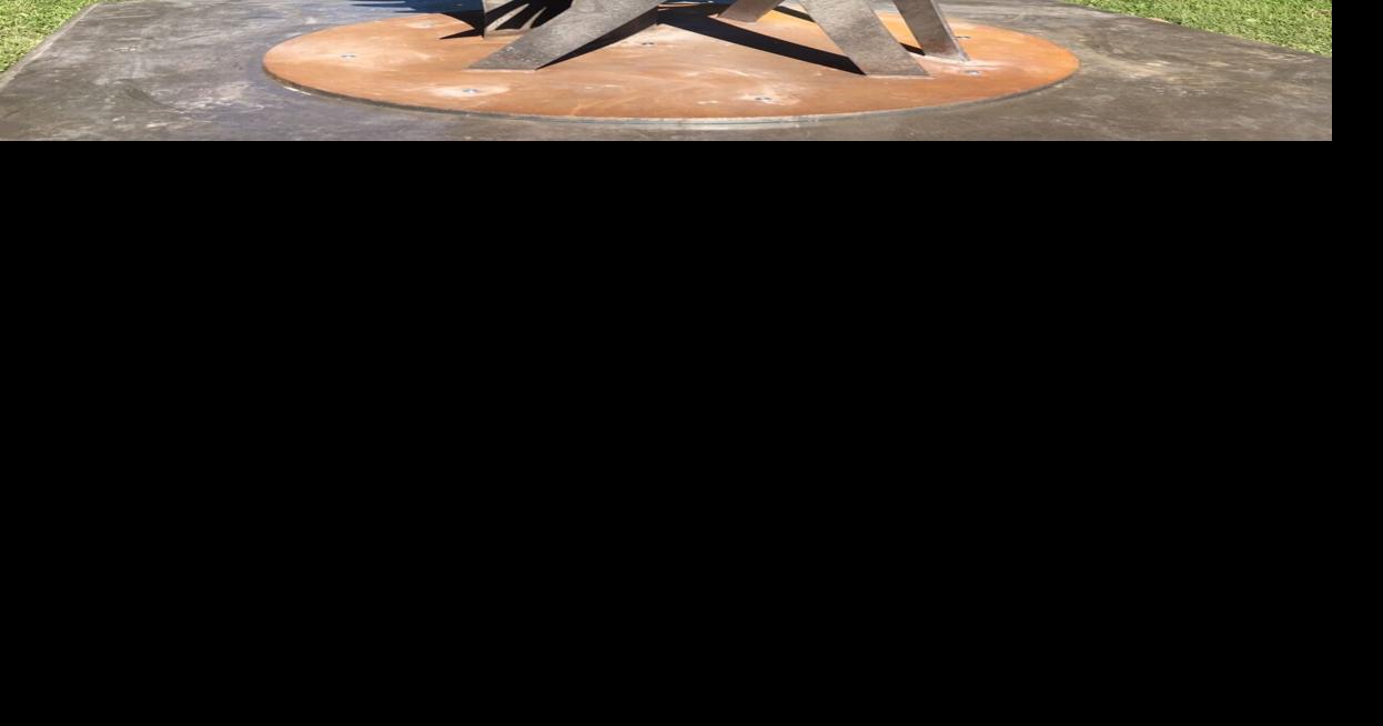 La Pointe unveils new sculpture | Local | apg-wi.com
