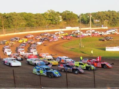 Oestreich grabs feature victory in final Rice Lake Speedway race of the ...