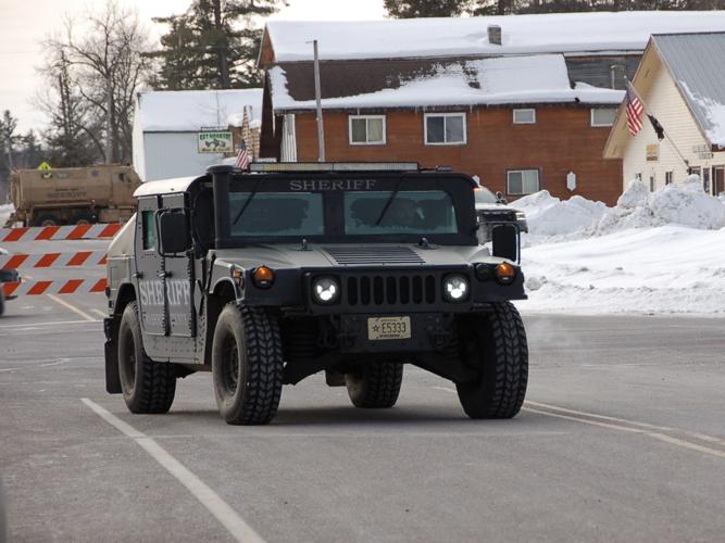 Police end standoff peacefully with suspect in Friday stabbing | Free ...