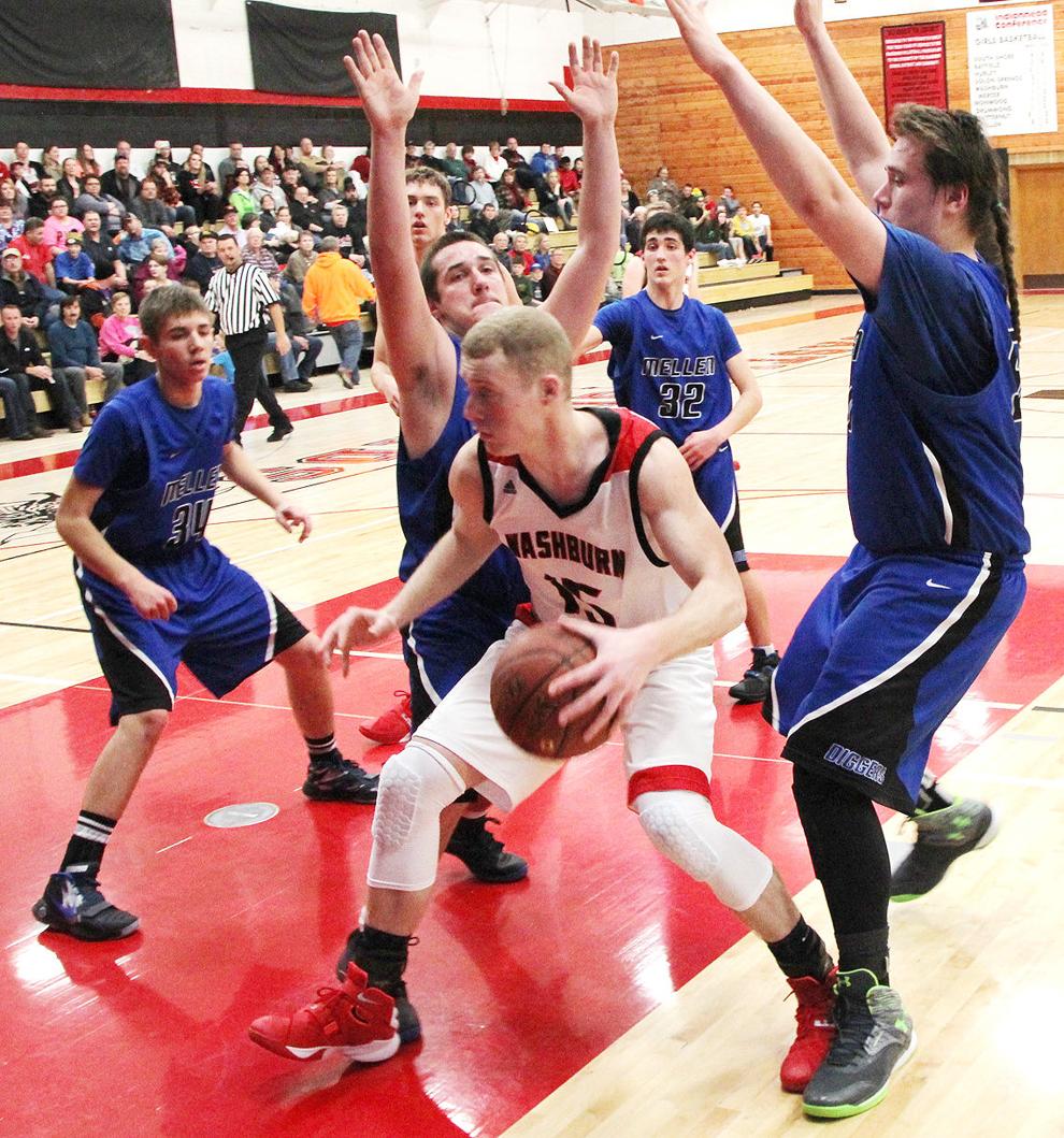 Guards take down Diggers | High School | apg-wi.com