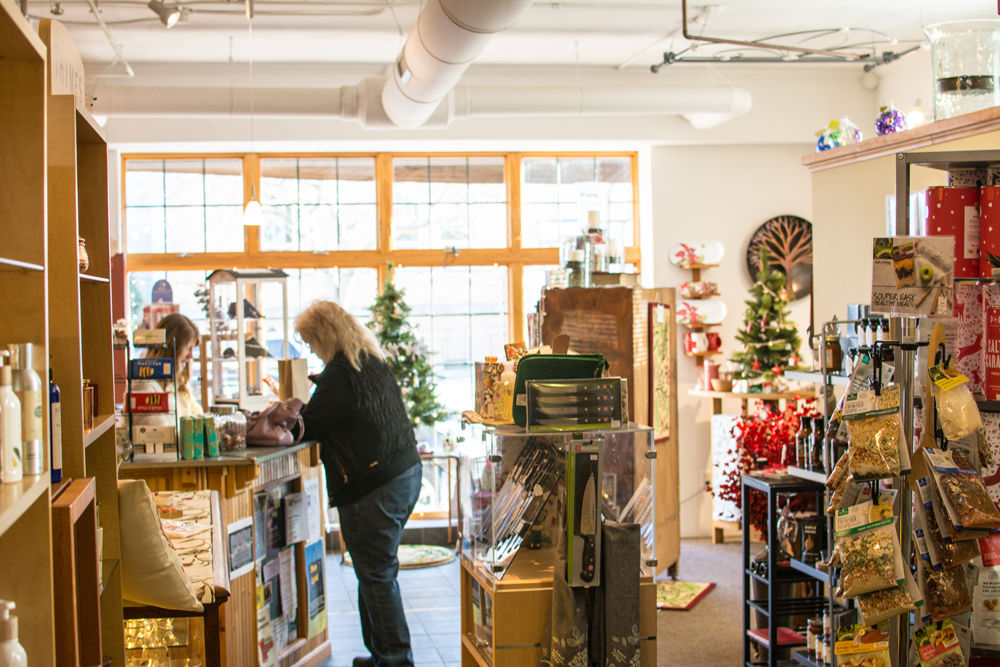 Shopping locally helps small businesses stay in communities ...