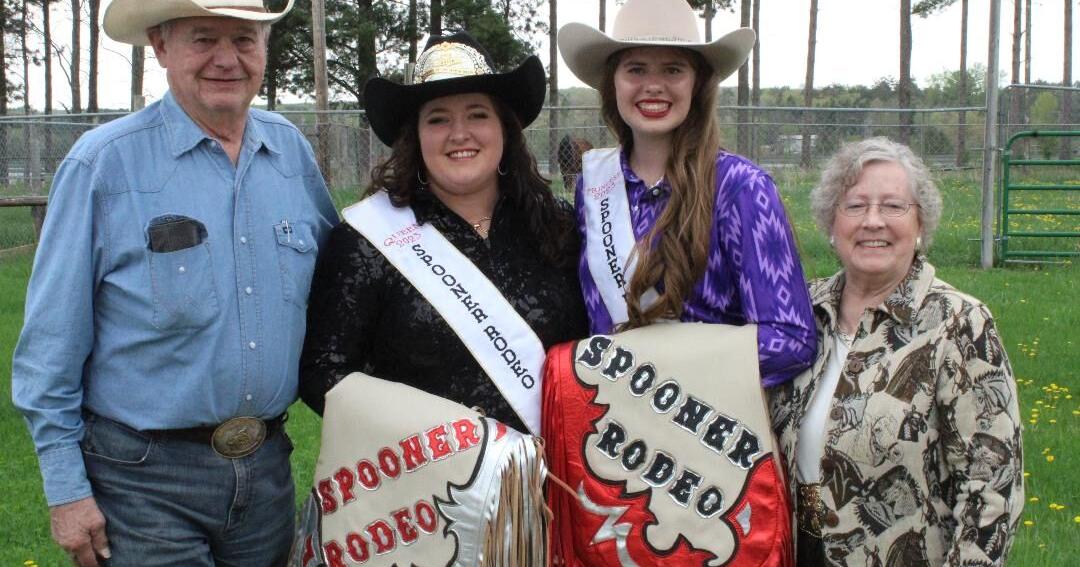 Spooner's Rodeo royalty! Queen Gloria Stumph, Princess Leila Smith will ...