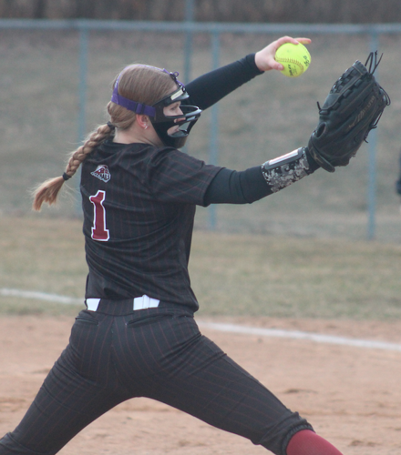 Rails softball girls blank Bulldogs | High School | apg-wi.com
