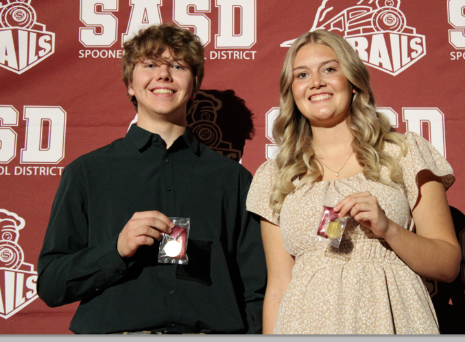 Sports a part of senior awards | High School | apg-wi.com