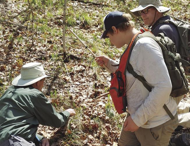 Modern-day human trackers train with experts | Subscriber | apg-wi.com