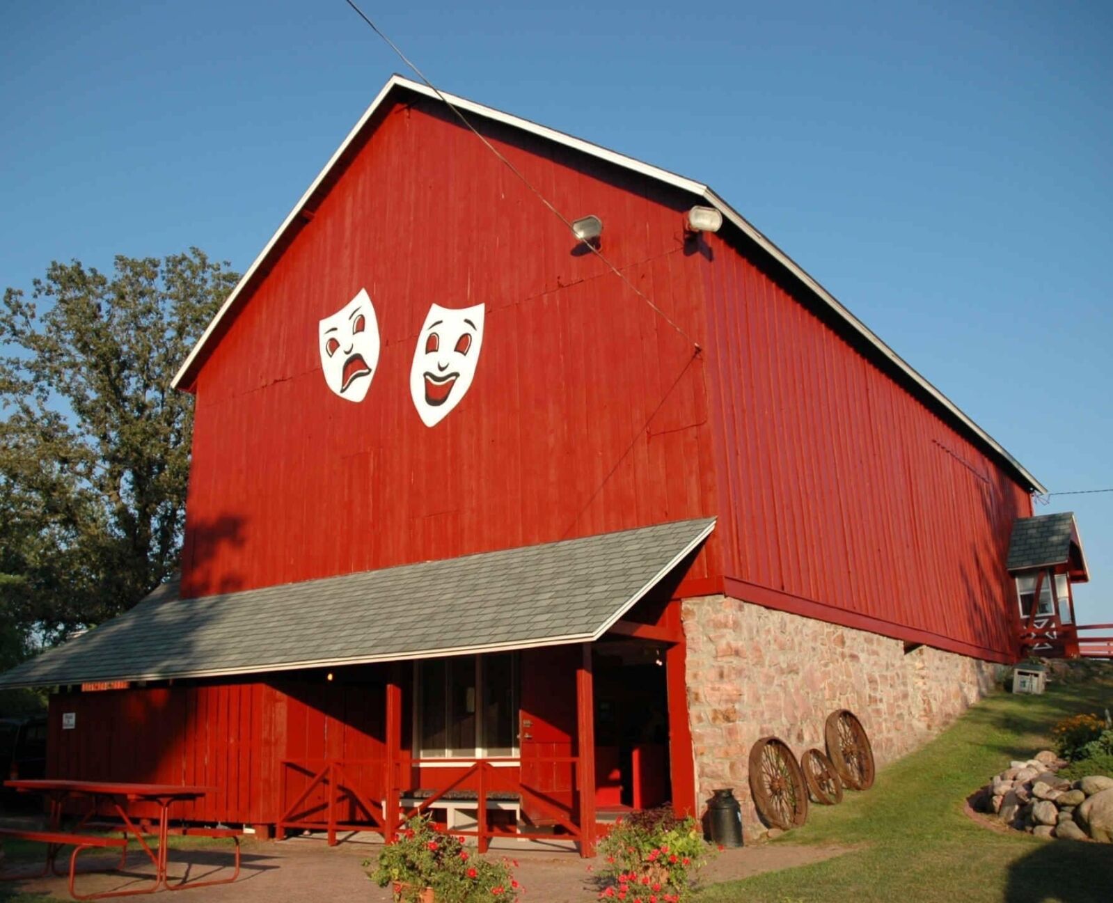 Red Barn announces Barney nominees | Regional | apg-wi.com