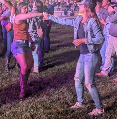 Country music fans enjoy fifth annual Concert in the Corn ...