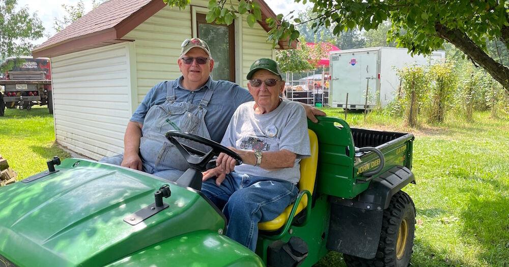 Old-time threshing bee marks its 40th year | News | apg-wi.com