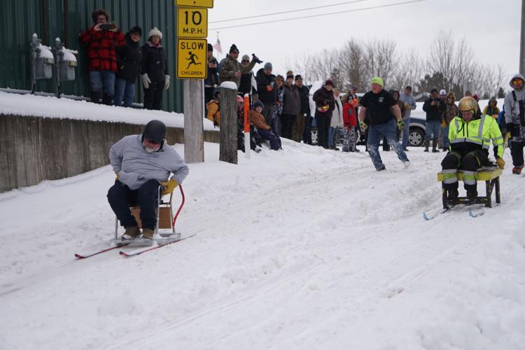 Glidden Toilet Seat Races | Local | apg-wi.com