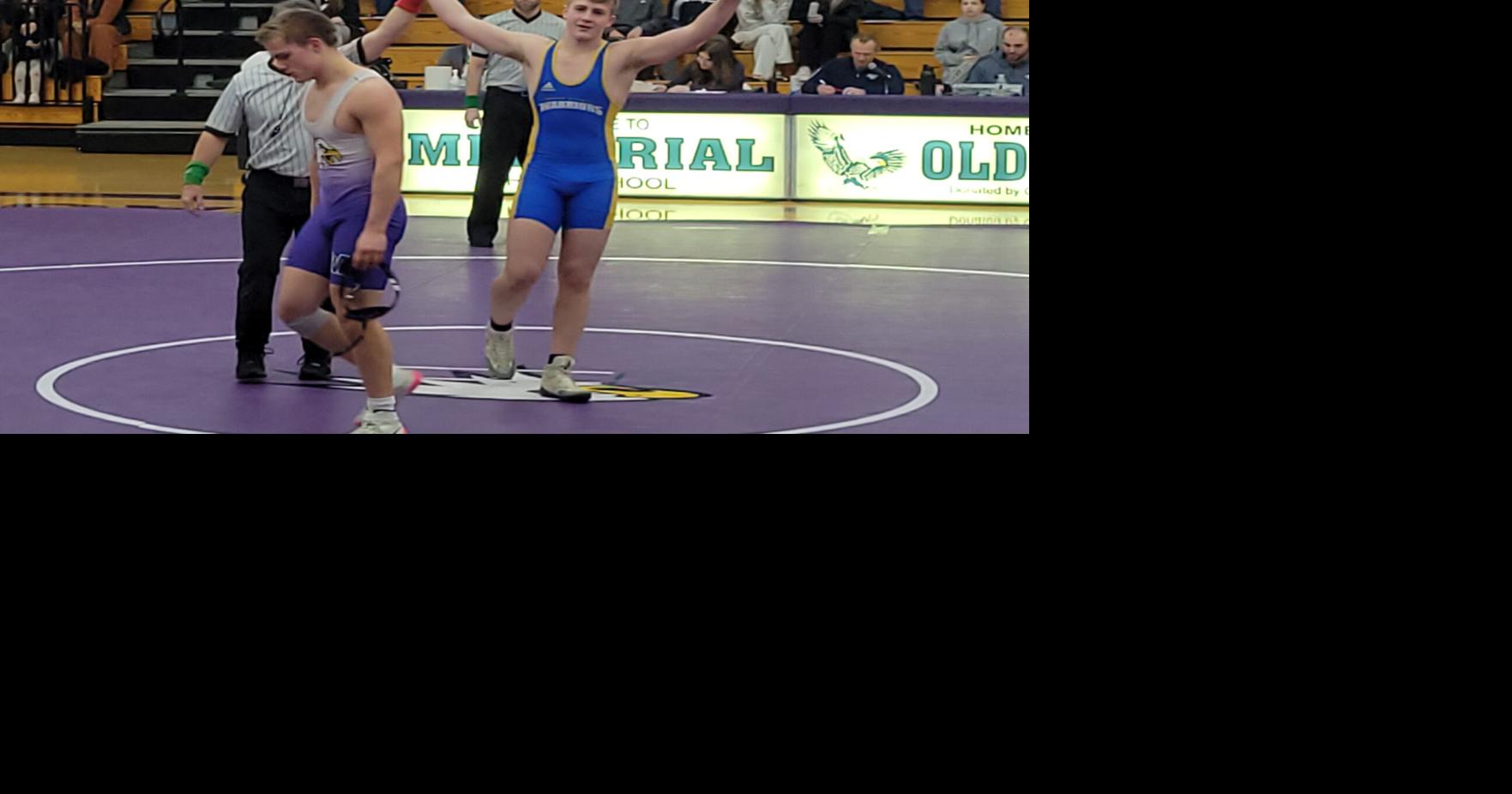 Wrestling: Rice Lake tops Prescott, falls to Eau Claire Memorial to ...