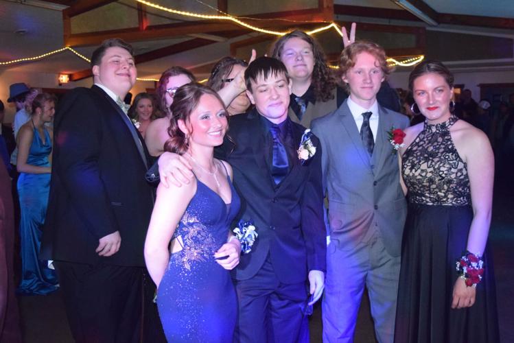 Dancing the night away at Laker prom 2023 | Local | apg-wi.com