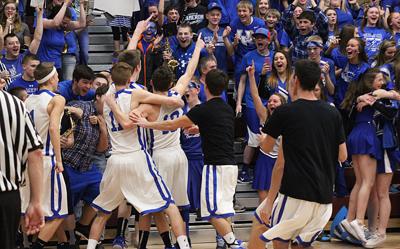 Perfect Comets going to state | Sports | apg-wi.com