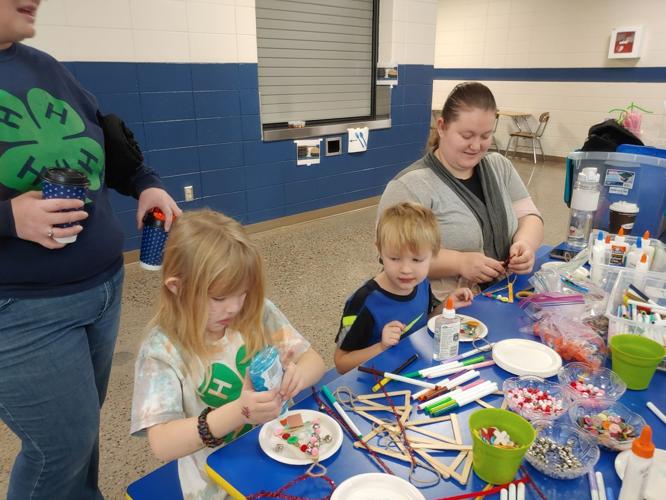 Holiday fun kicks off December | Local | apg-wi.com