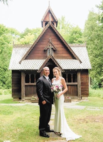 Wedding bells: Lashyro-Bohmann | Free | apg-wi.com