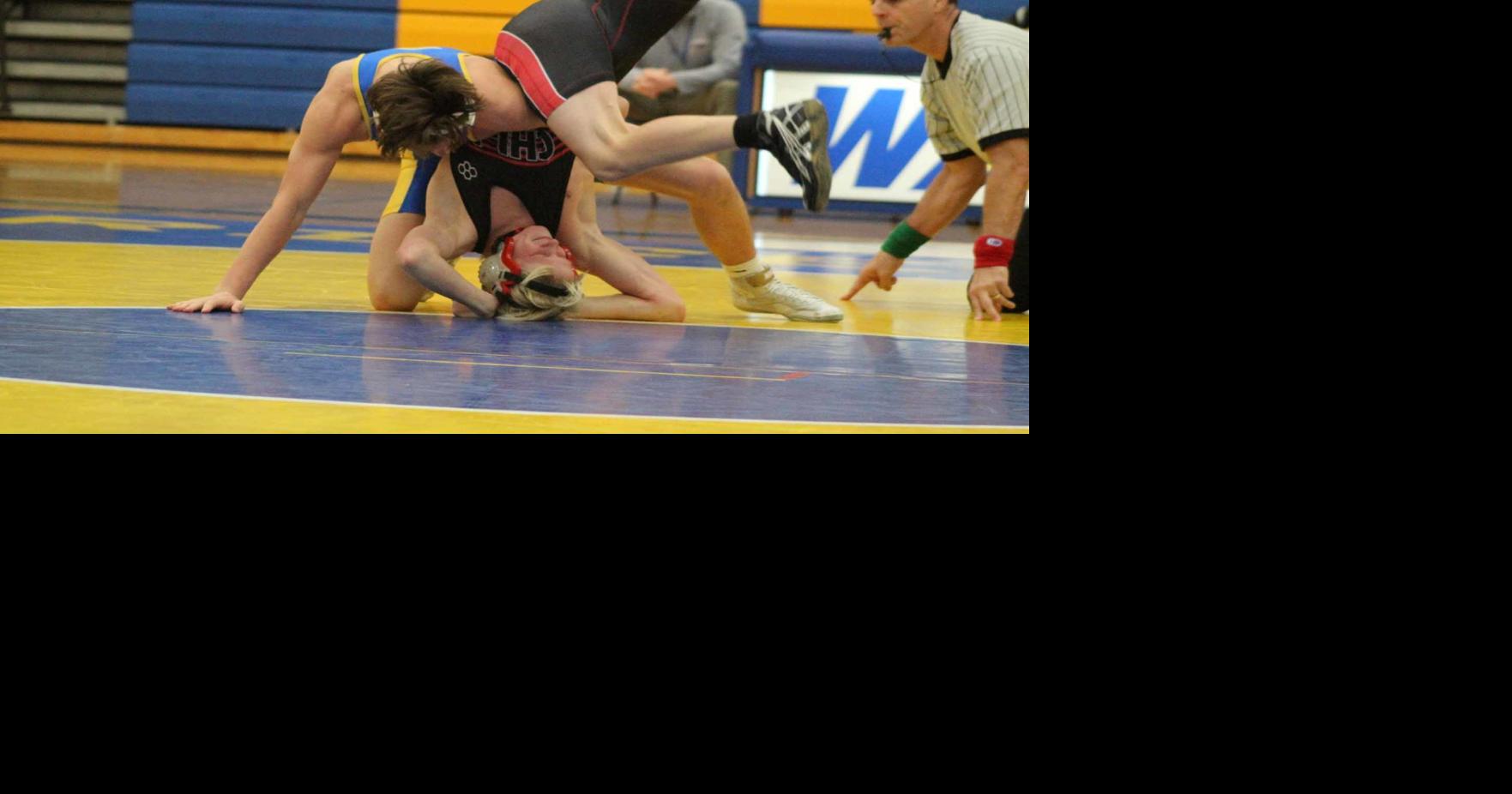 Photo gallery: Rice Lake wrestling vs. Chippewa Falls 12-16-21 | | apg ...