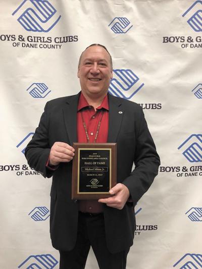 Mic Isham honored by the Boys & Girls Club | Subscriber | apg-wi.com