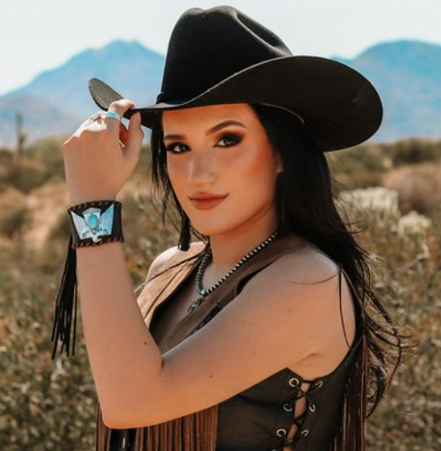 Rising country star Savannah Rae to perform at 69th Spooner Rodeo ...