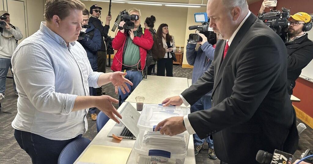 Review shows recall targeting Vos leader falls short of signatures ...