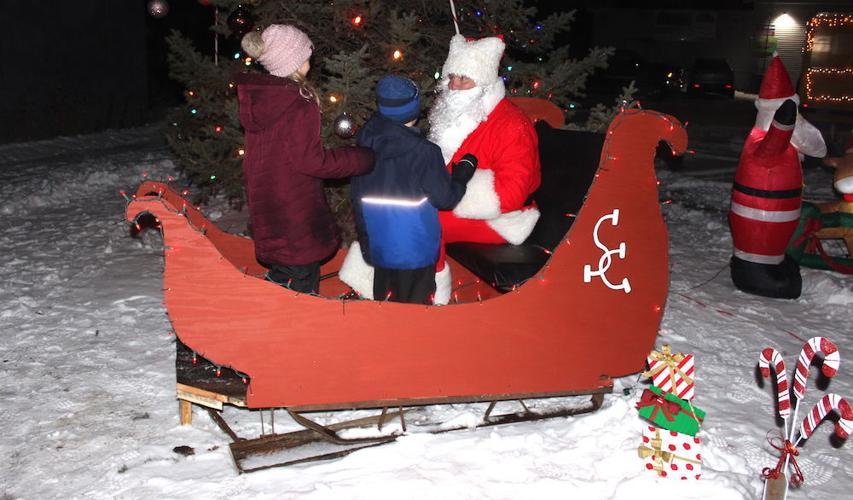 Scenes from Cameron's third annual lighted parade | Media | apg-wi.com