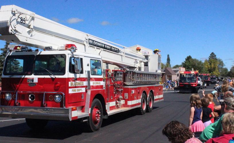 Sun shone on 74th Booster Days parade | Rice Lake Chronotype | apg-wi.com