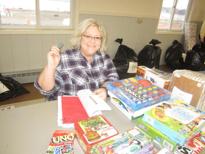 Community Christmas Fund helps 115 families, 234 children for holidays ...